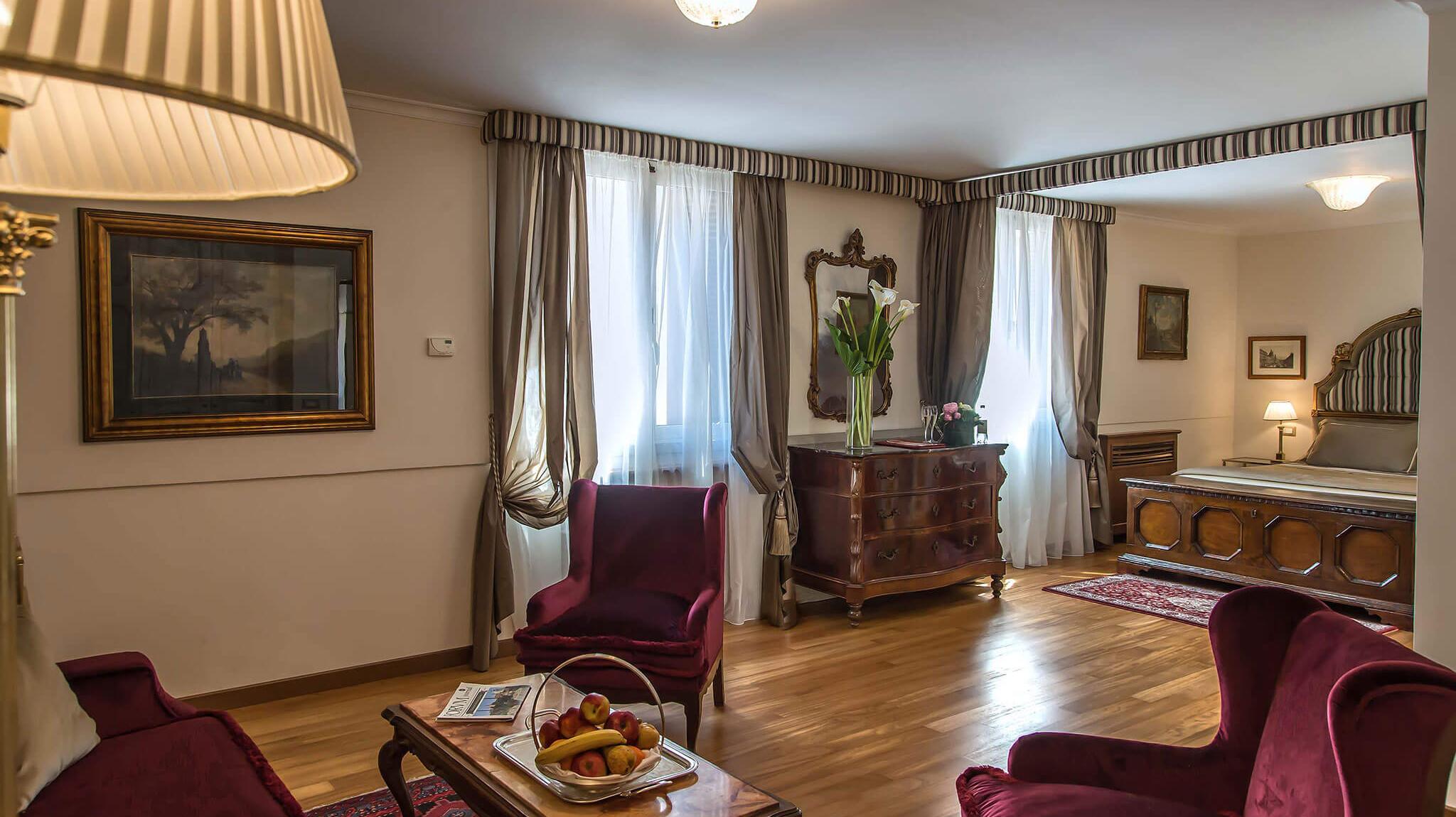 Hotel Forum Rome - Book our Junior Suite in Rome